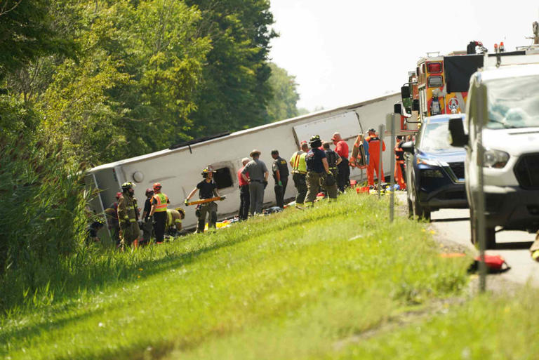 5 Confirmed Dead, 49 Injured After Tour Bus Rolls Over in New York ...