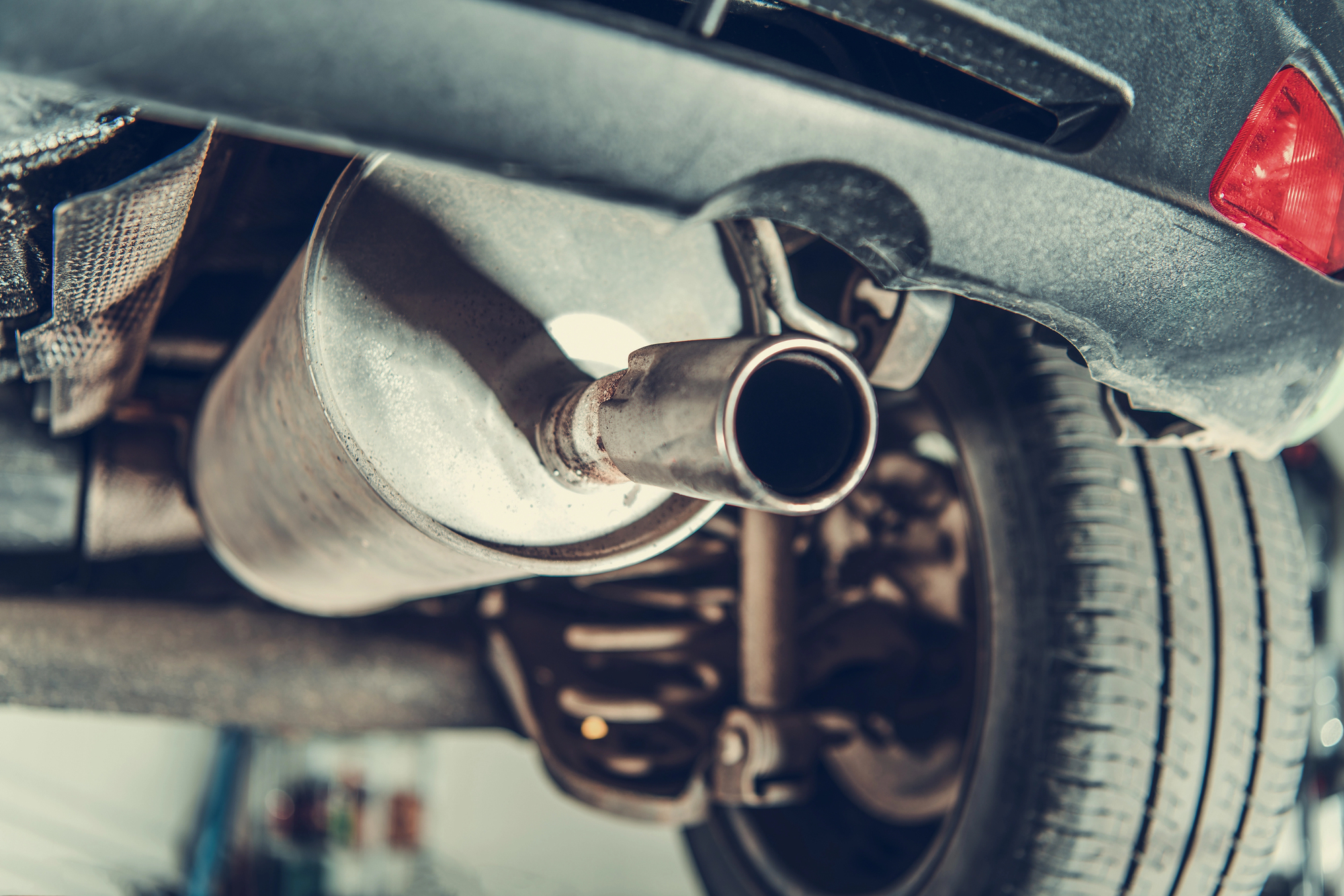 Think a Muffler’s Just for Noise? Wrong—it’s Saving Your Engine Too