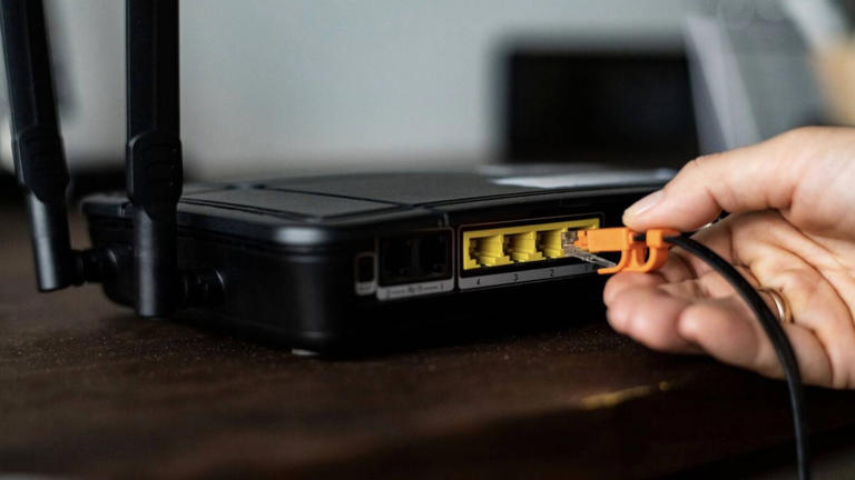 Las compañías telefónicas advierten: así es la estafa del router que ...