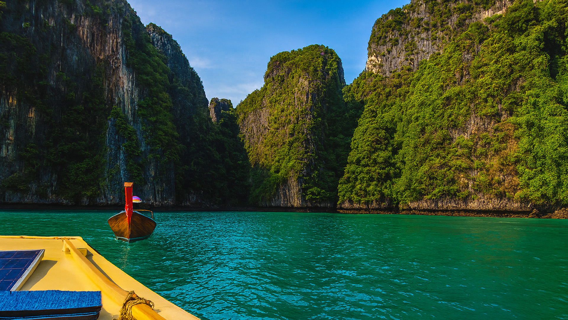 Maya Bay & Pileh Lagoon Private Longtail Boat Tour Koh Phi Phi 4K