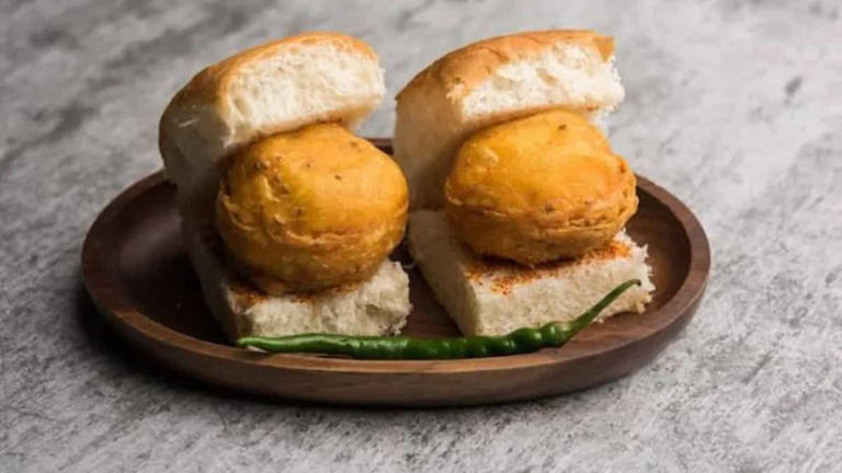 Vada Pav Day: Bite-Sized Variations For Festive Platters