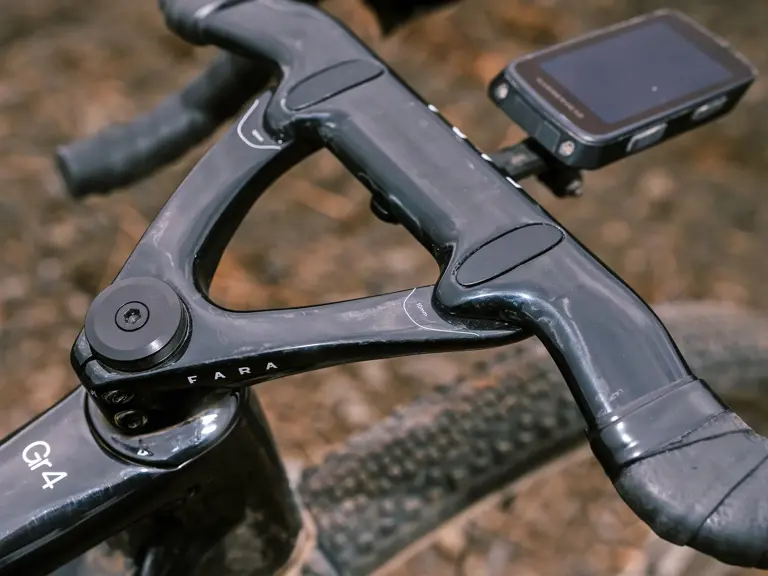 Fara Gr4 Gravel Bike Goes Fast & Light Racing on Wide Tires & Wild ...