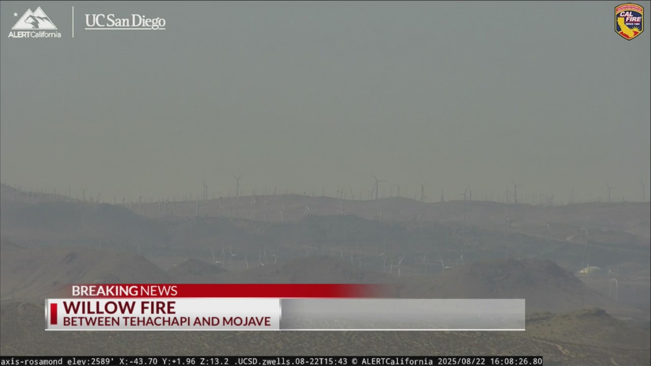 Firefighters battle the Willow Fire in Tehachapi