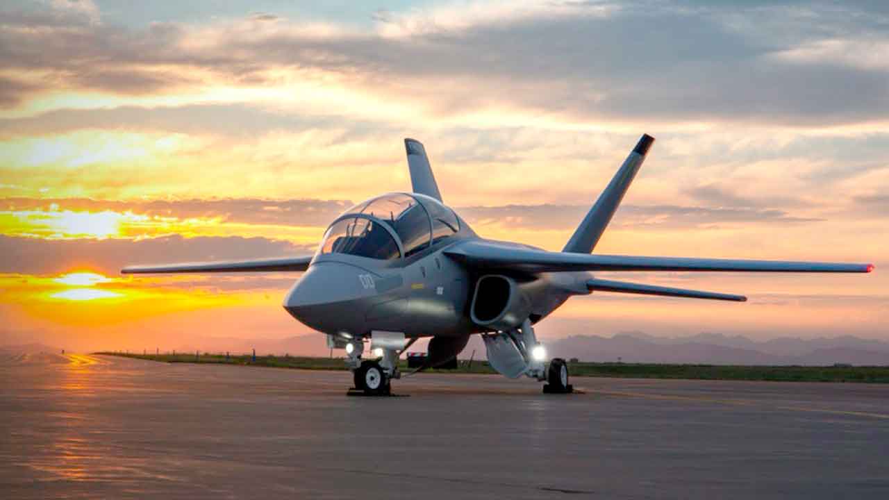UTS Freedom Trainer: nuovo candidato per il futuro jet da addestramento dell’aviazione navale ...