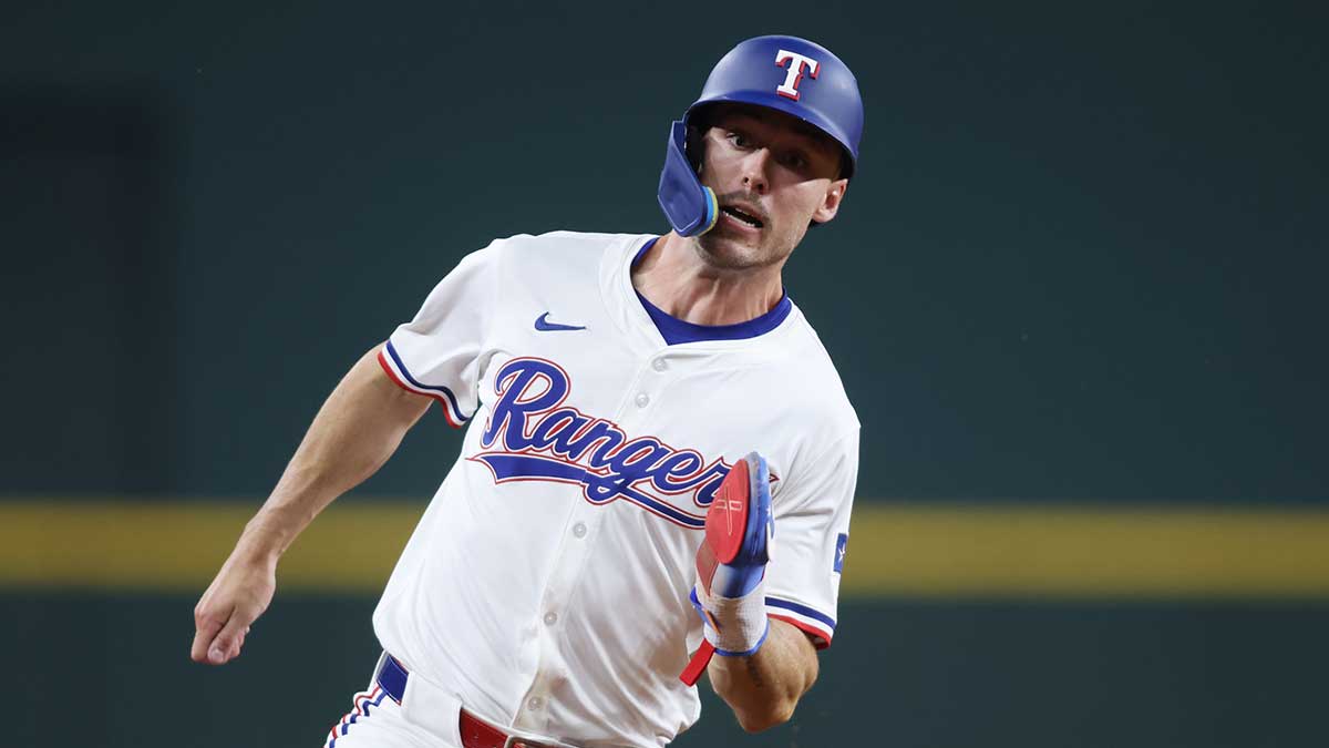 Rangers’ Bruce Bochy reveals unfortunate Evan Carter injury update