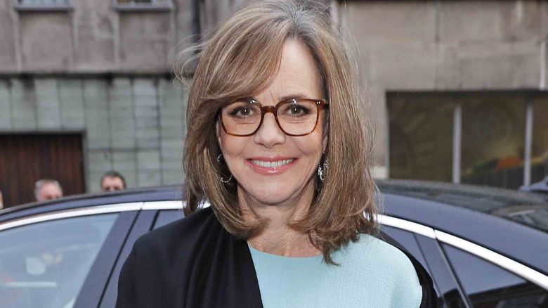 Sally Field Makes The Transition To Gray Hair Look Stunning & Effortless