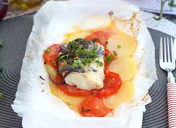 Papillote de bacalao