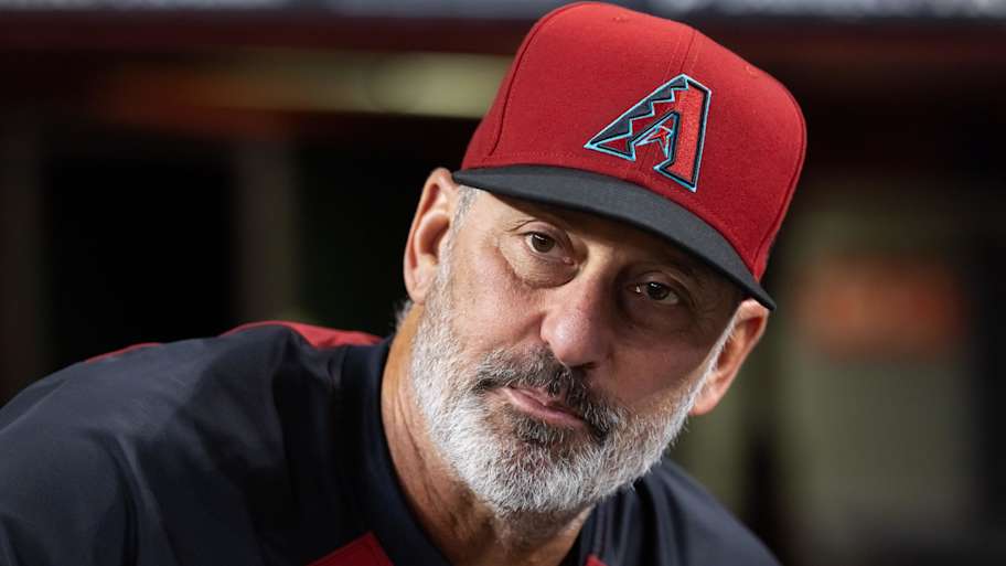 Diamondbacks' Manager Explains New Third Base Coach Decision