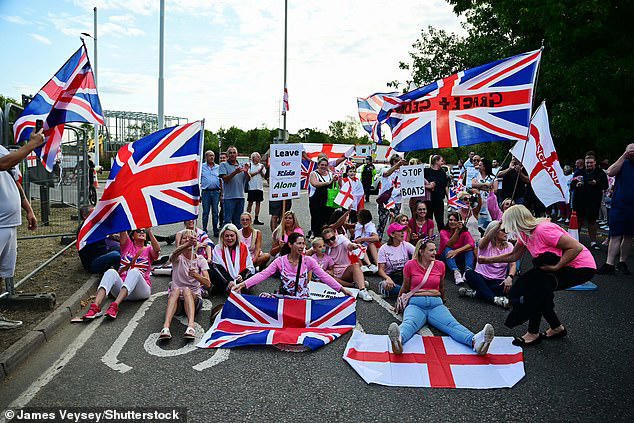 Labour to fight High Court ruling as 32 anti-immigration protests ...