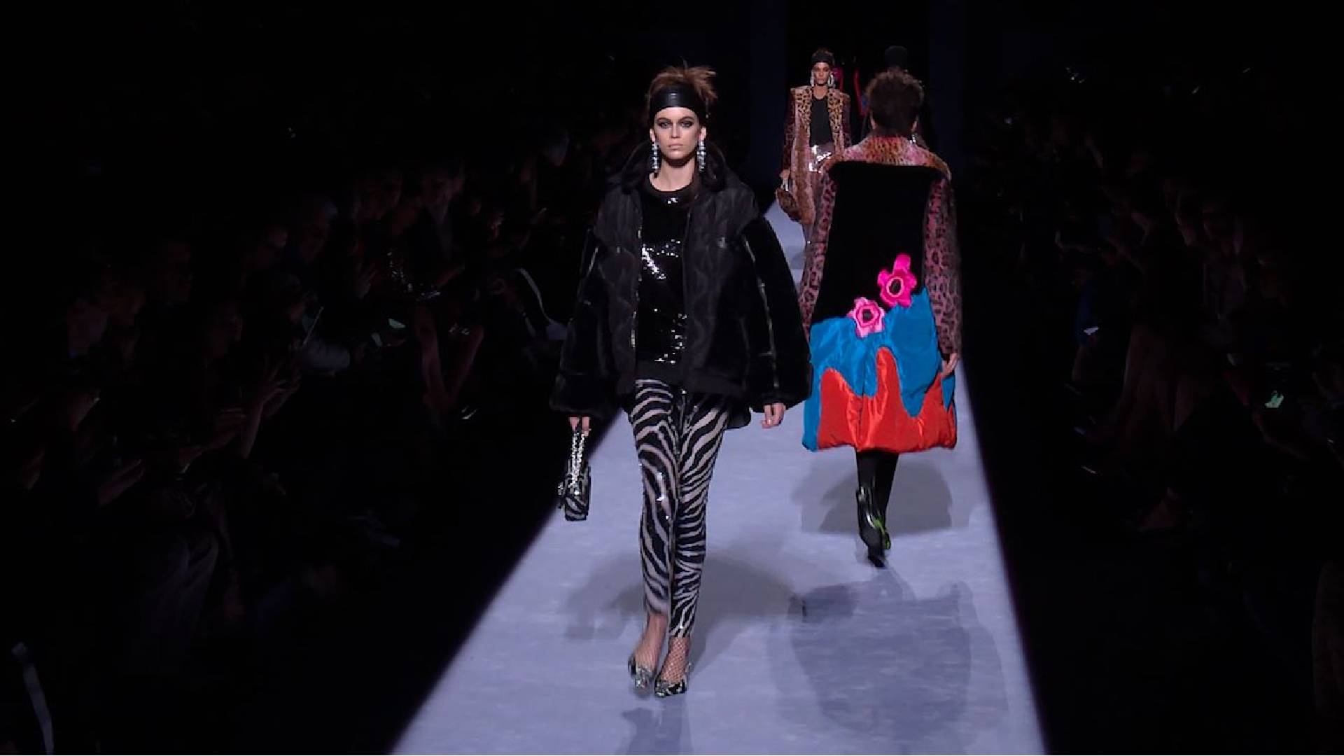 Walk Like A Model: Head Up, Shoulders Back, Stride Strong