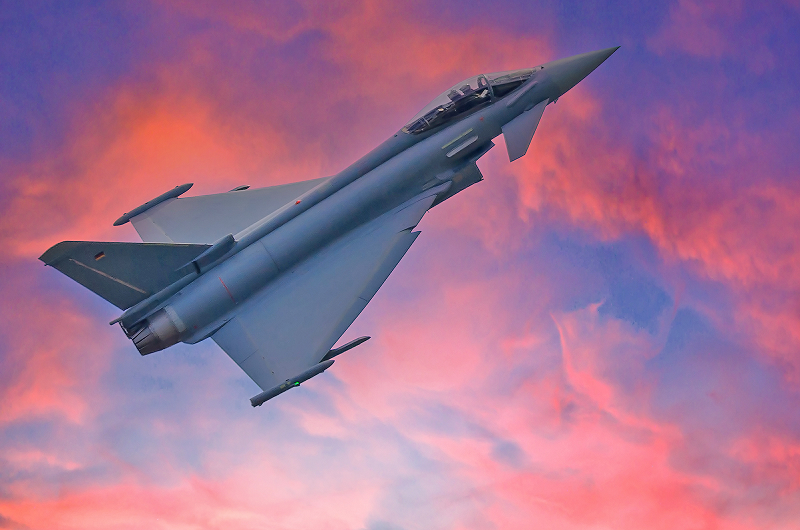 The mind-blowing features of the Eurofighter Typhoon Combat Aircraft
