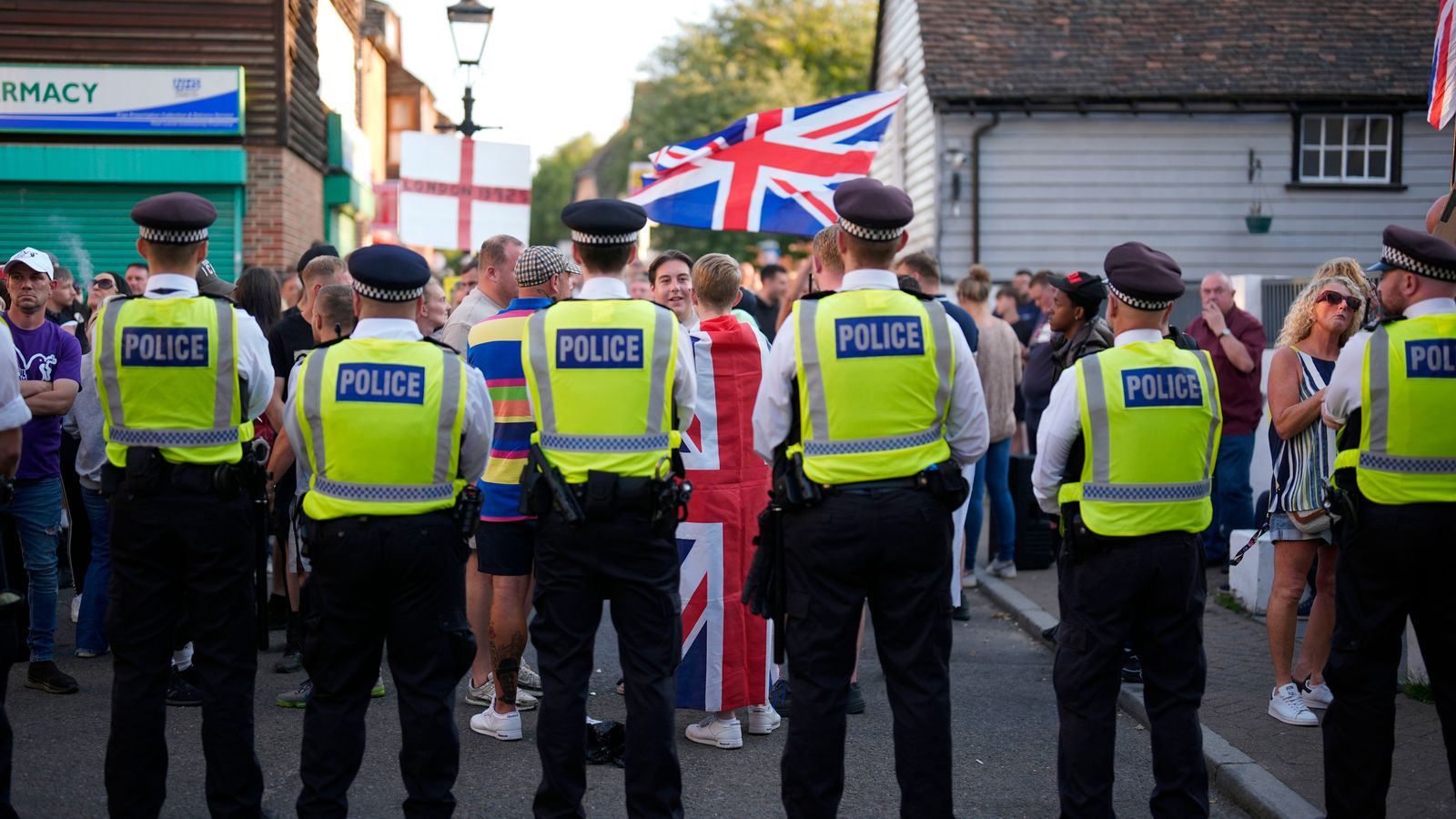 Asylum hotel protests expected to swell this weekend - as Farage ...