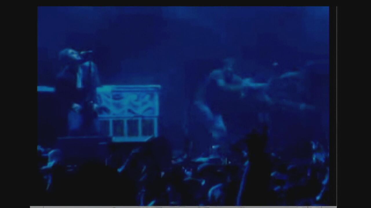 Throwback: When a fan attacked Oasis during their last Toronto show