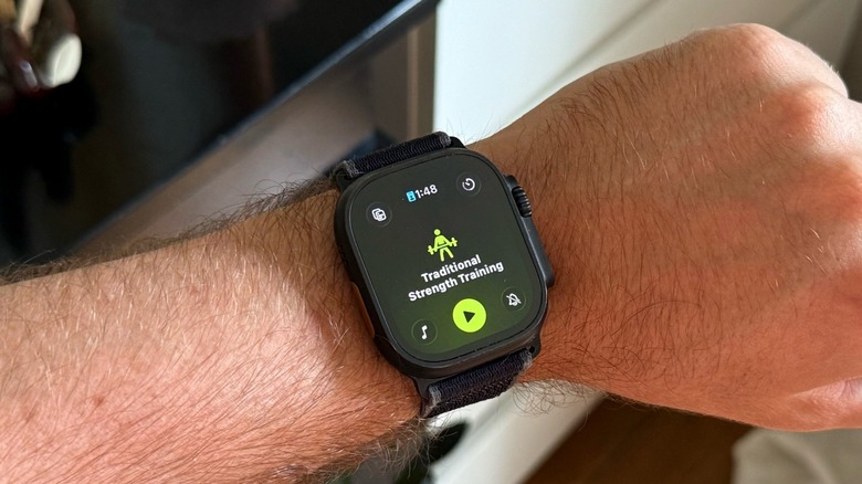 watchOS 26's Workout Buddy Shows How Apple Could Make Siri Truly ...