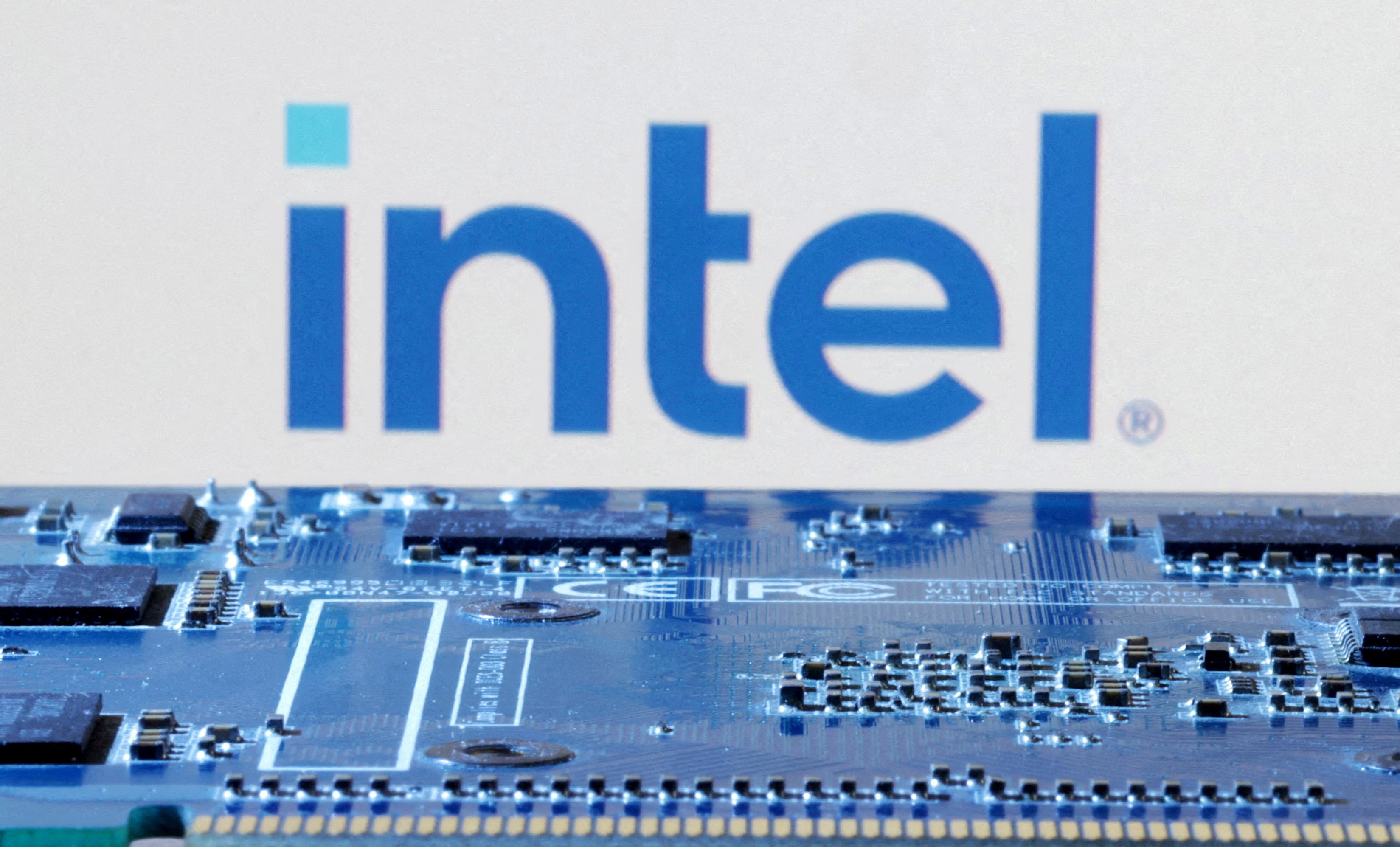 Trump impose à l’État américain d’entrer au capital d’Intel