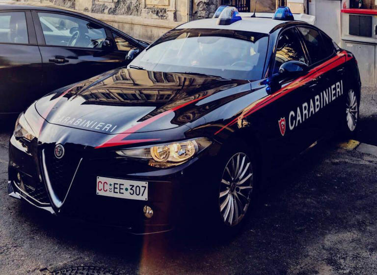Lite nell’Umbertino: donna colpita da un pugno. Arrivano ambulanza e ...