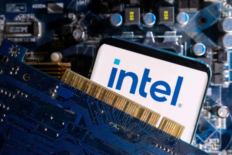 Trump stunning reversal on Intel weeks after demanding chip giant CEO ...