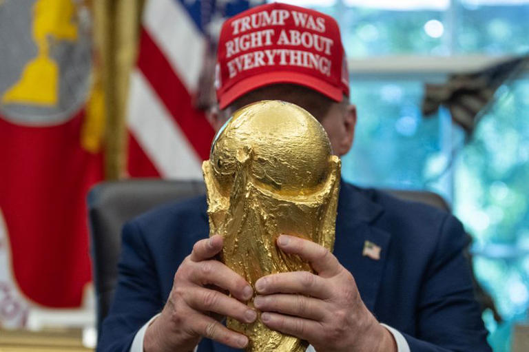 Fresh health fears as concerning photo shows Donald Trump's swollen ...