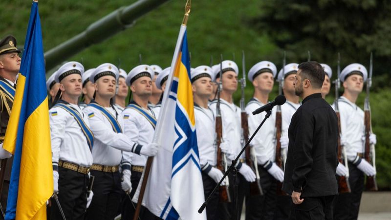 Volodymyr Zelenskyy marks National Flag Day as Russia continues to ...