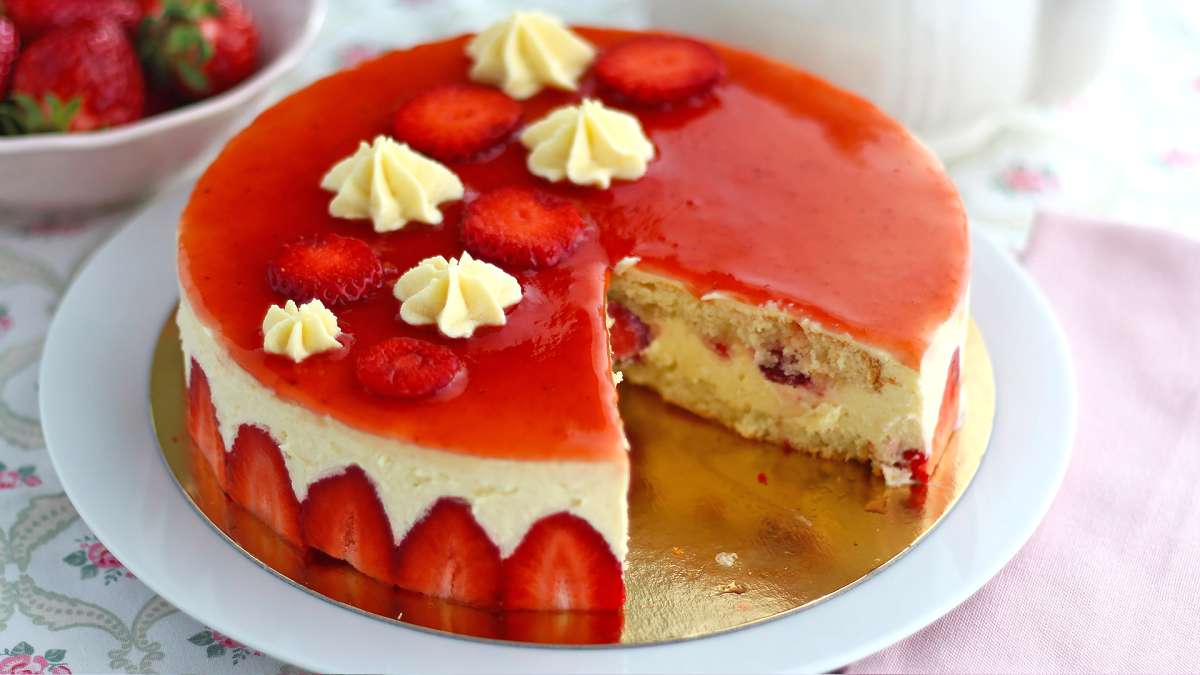 Learn how to make cakes lower in calories (without losing flavor)