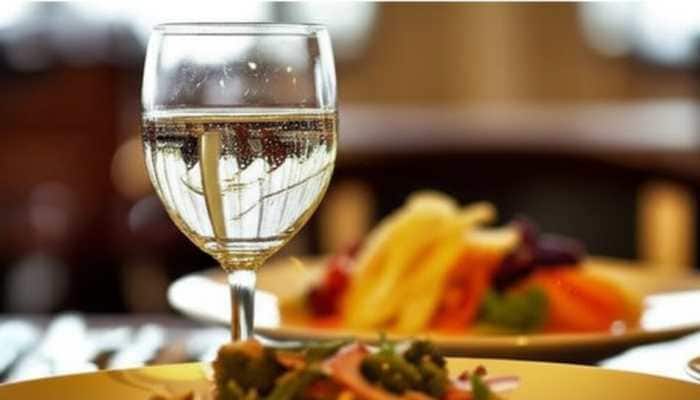 ‘Why Rs 20 Water Bottle Sold For Rs 100’:Delhi HC Questions Eateries ...