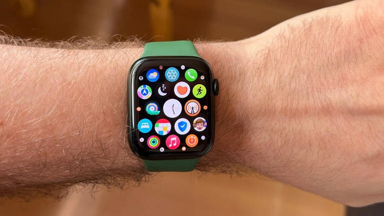 watchOS 26's Workout Buddy Shows How Apple Could Make Siri Truly ...