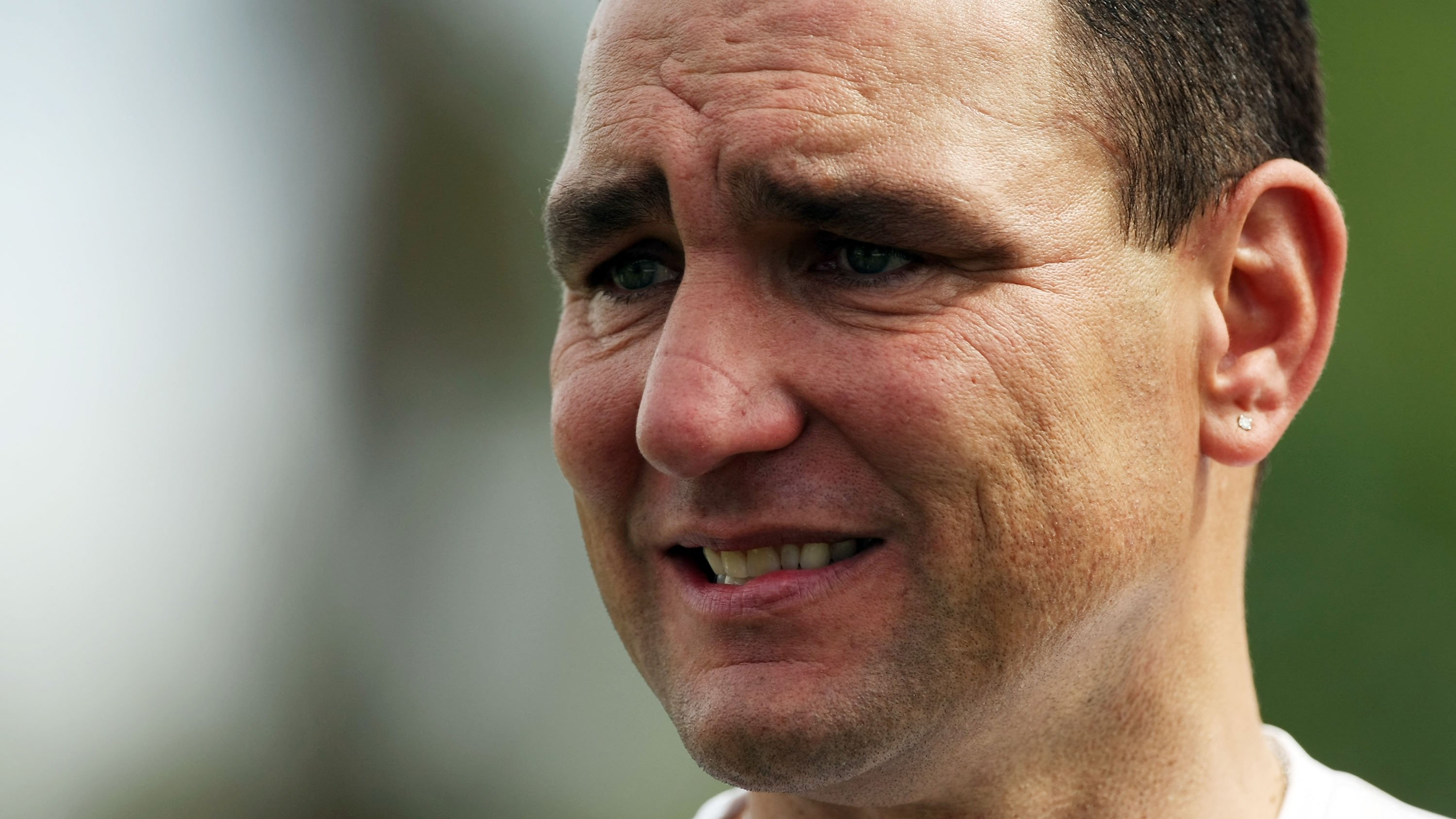Piłkarski rzeźnik Vinnie Jones. Bał się go cały kraj. "Utnę ci głowę"