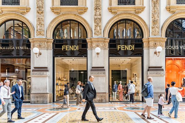 The world's best shopping centre - a 37 store 'masterpiece' costing £ ...