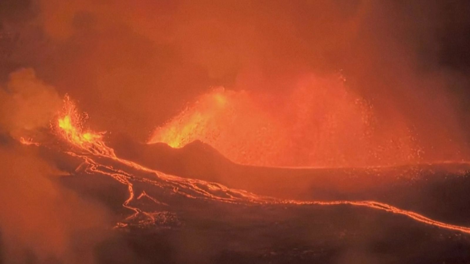 Lava erupts from Hawaii volcano
