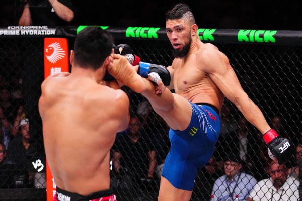 Johnny Walker upsets Zhang Mingyang at UFC Fight Night in Shanghai