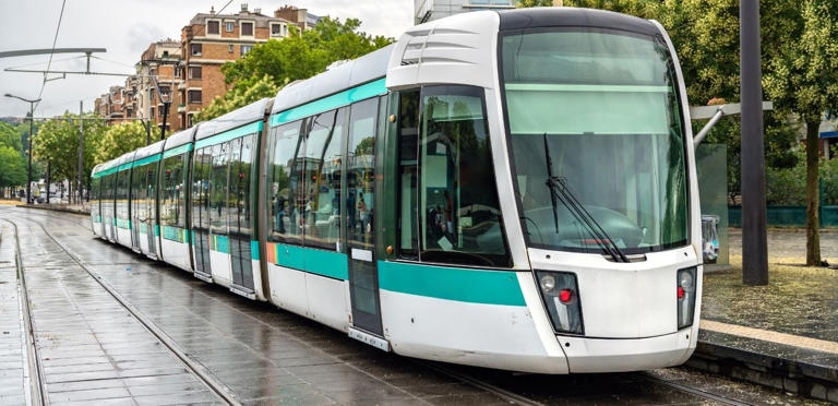 Paris : un homme poignardé plusieurs fois après avoir défendu sa compagne dans le tramway