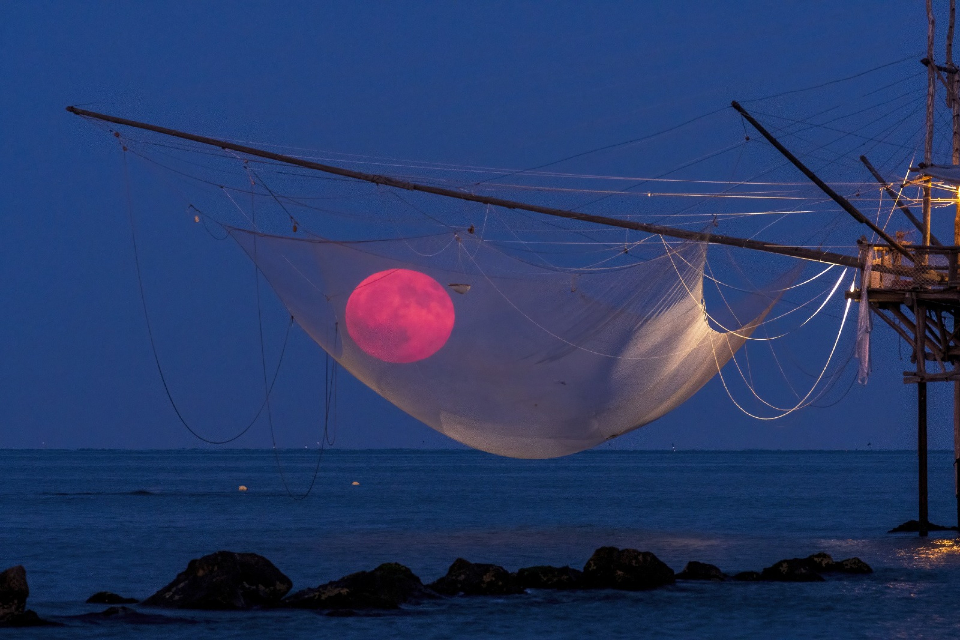 La Luna sulla Costa dei Trabocchi è 'foto del giorno' Nasa