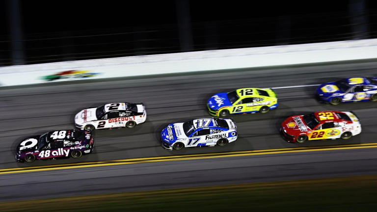 NASCAR at Daytona predictions, lines, odds: 2025 Coke Zero Sugar 400 ...