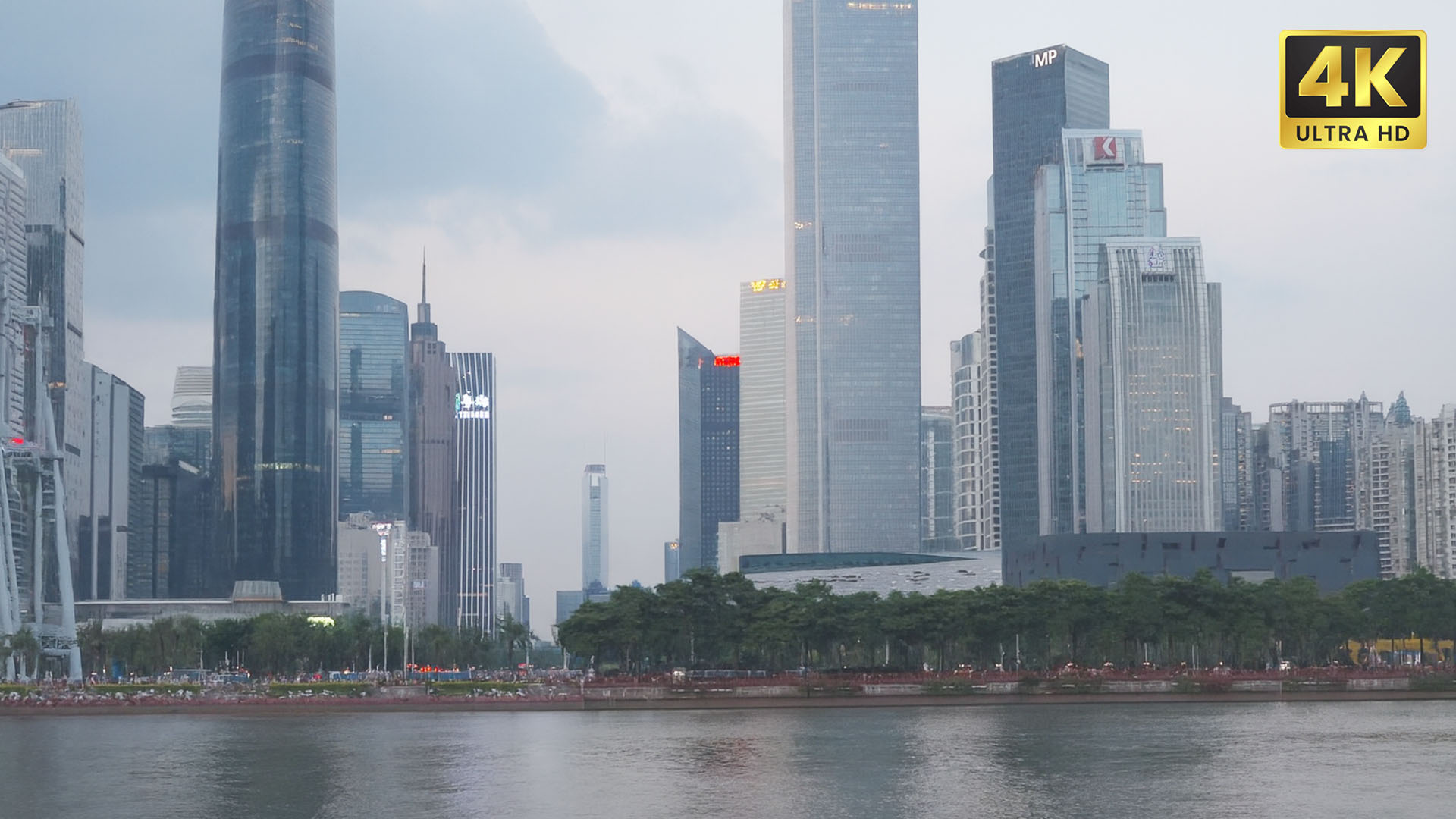 Paseo nocturno por el río Perla en Cantón – China 4K