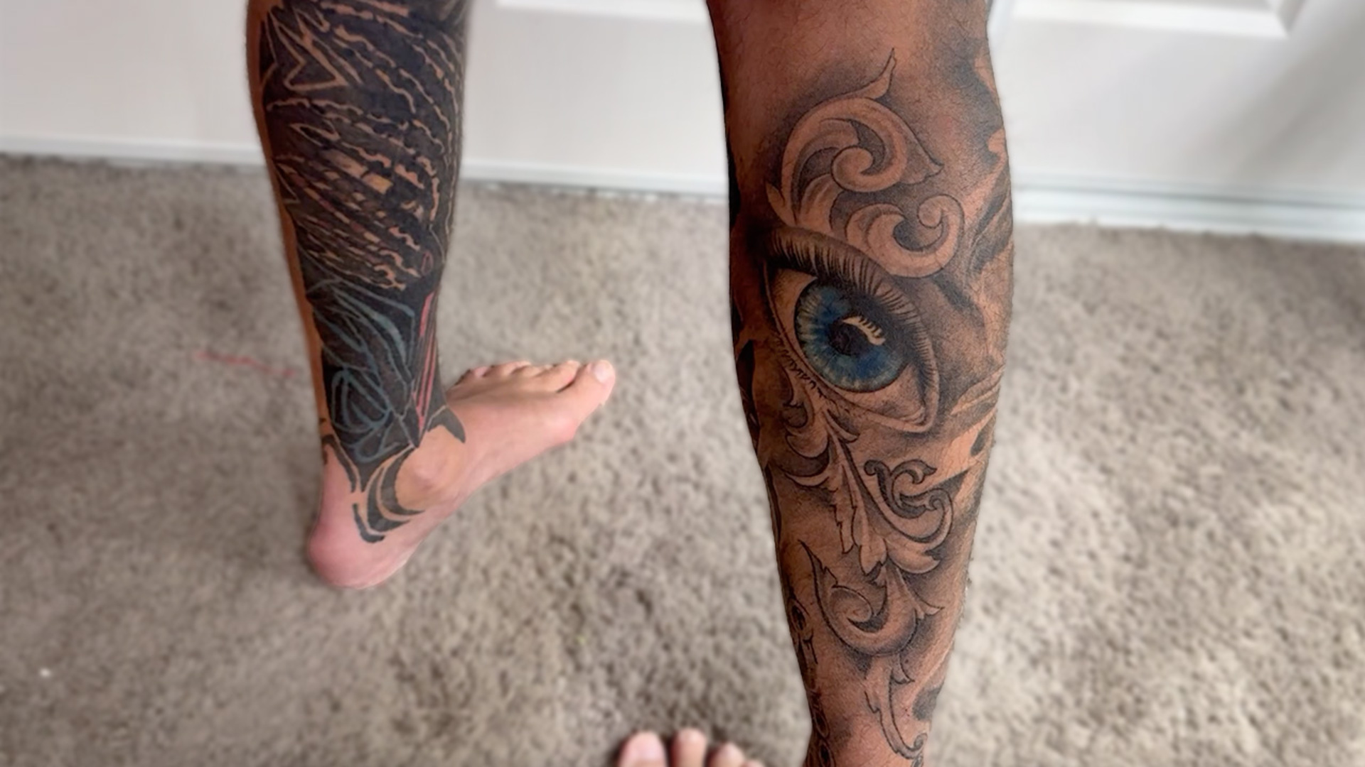 Maior número de globos oculares tatuados no corpo - 100 em Chadwyck Minson