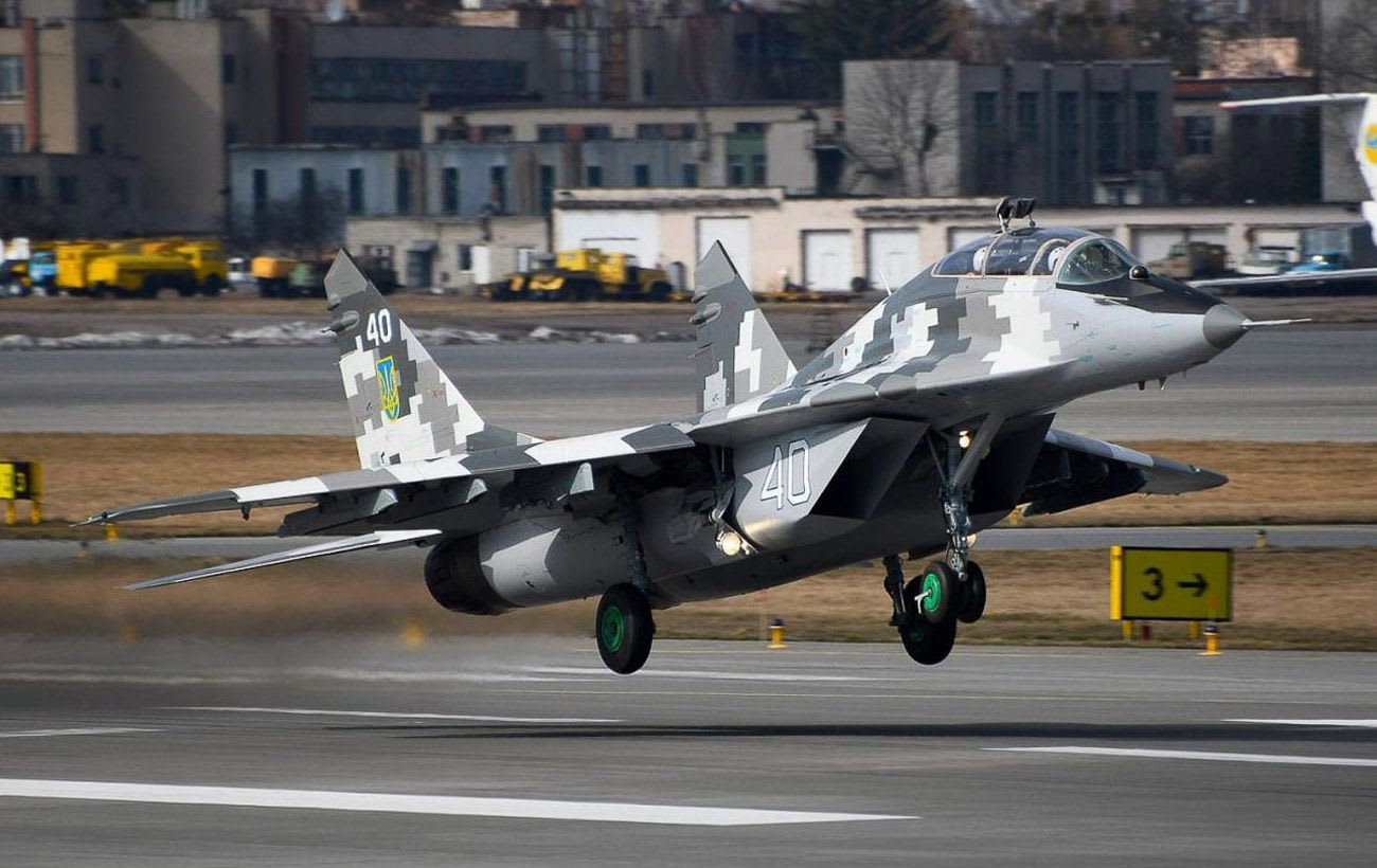 MiG-29 crash during landing: Ukrainian pilot killed