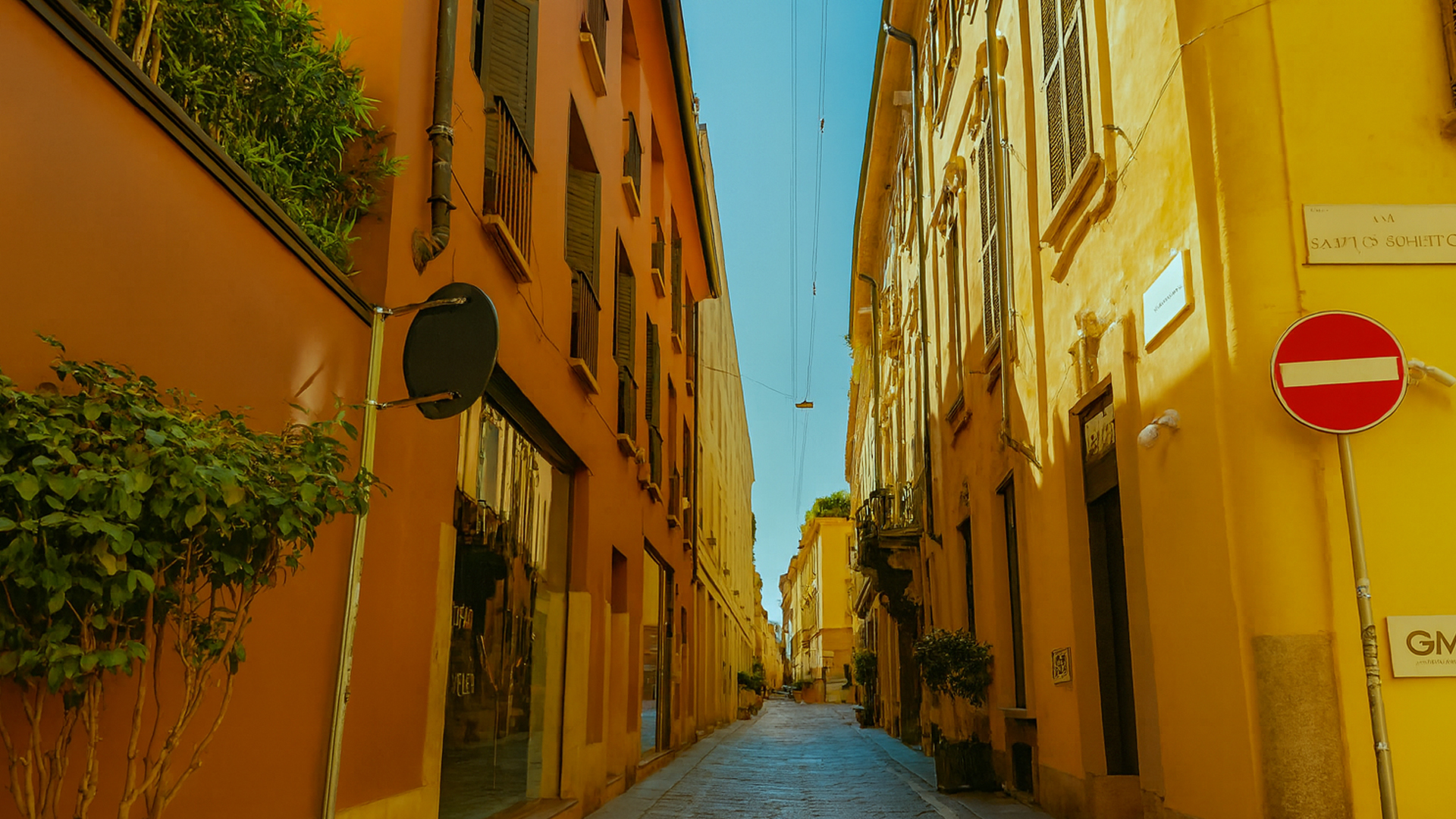 Milan Streets Walking Tour (4K)