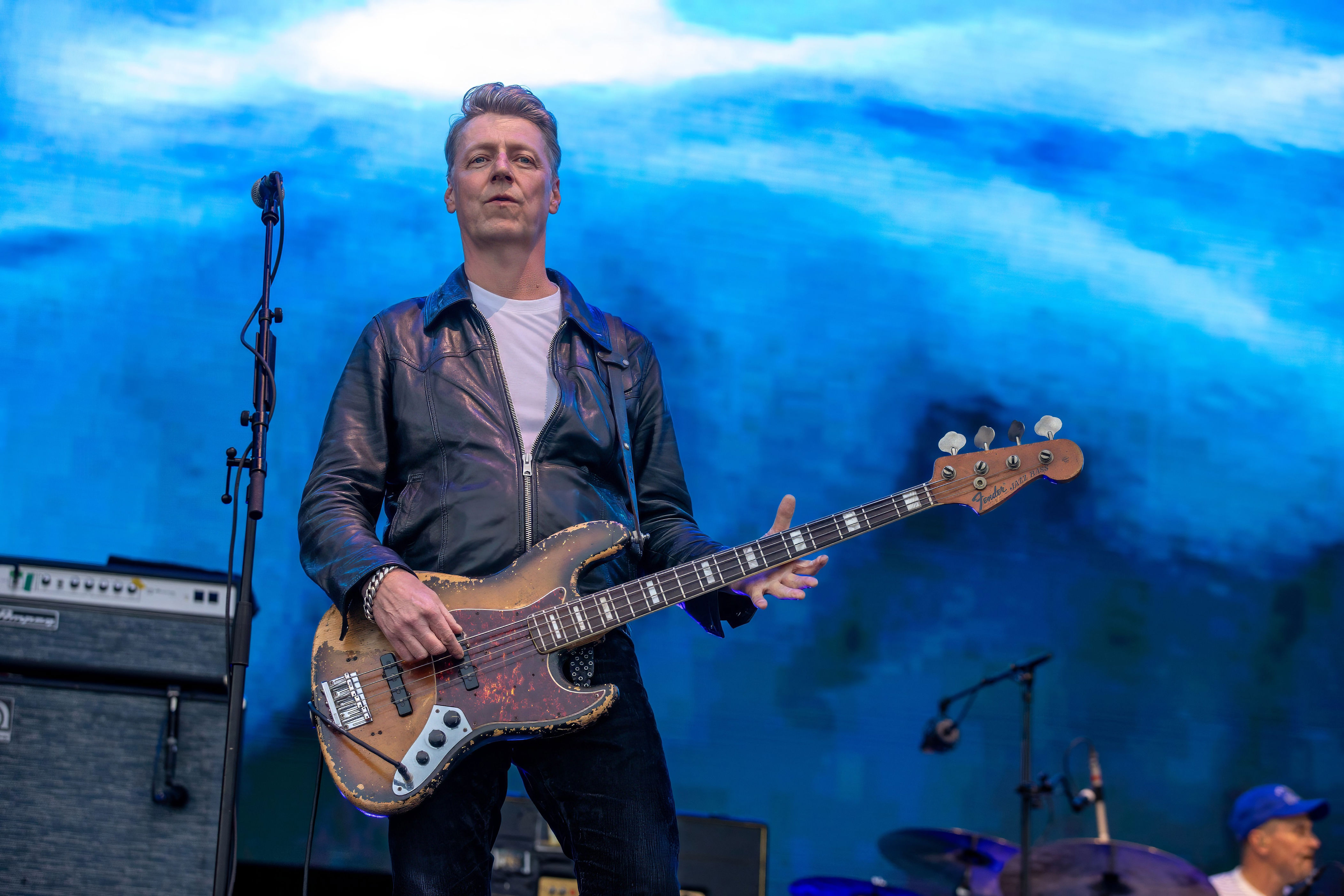 Travis delight Victorious crowds with spine-tingling set - in pictures