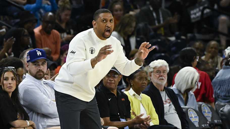 Chicago Sky Coach Tyler Marsh Ejected After Charging Referee in Sun Match