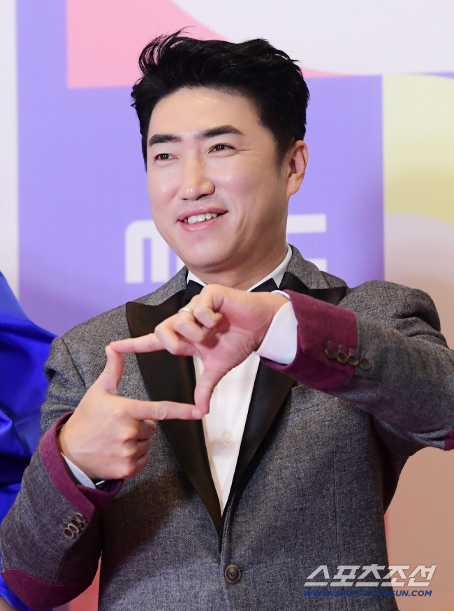 Jang Dong-min Disciplines Children I cry with my heart holding the hawk ...