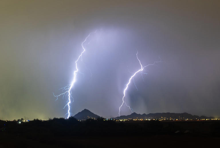 Arizona sees fewer, but bigger, lightning-sparked wildfires during monsoon