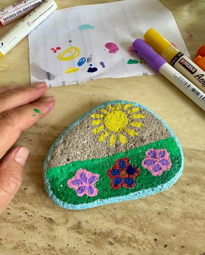 Painting a Beach Stone for Doorstep Decor!