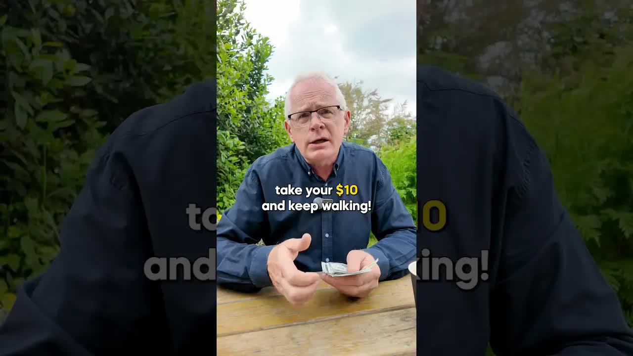 Scammer gets caught by millionaire with money