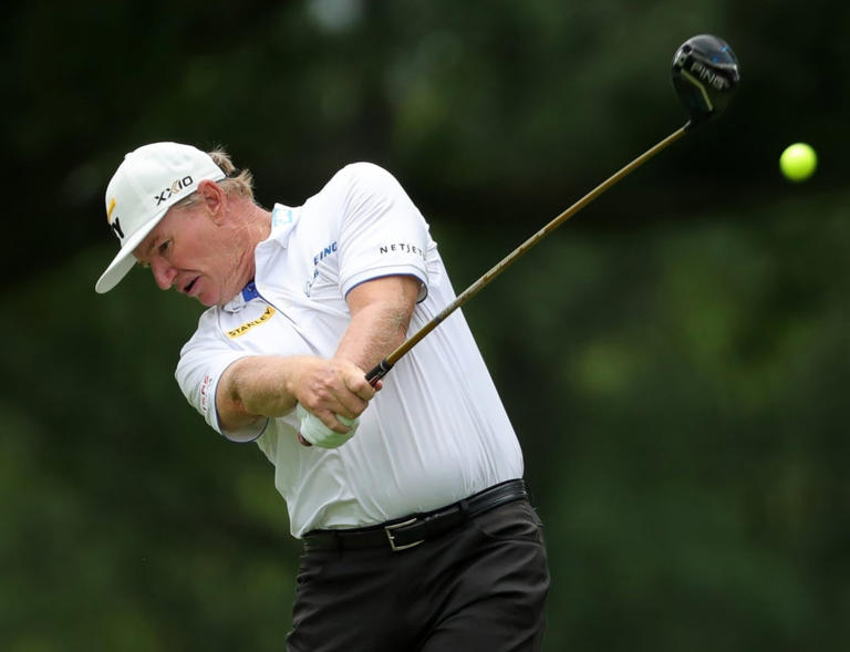 Ernie Els wrestles away Sanford International lead with big round