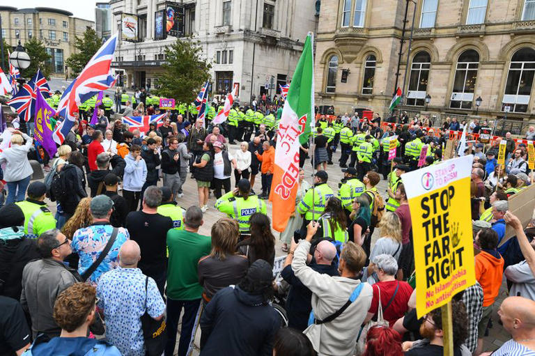 'Mass deportations' march in Liverpool as UKIP and anti-fascist ...