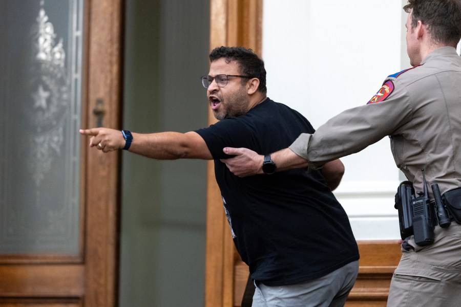 Senate blocks filibuster, passes congressional redistricting map