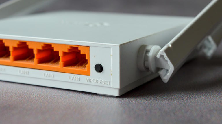 What Exactly Does The Reset Button On A Router Do? Here's When To Use It