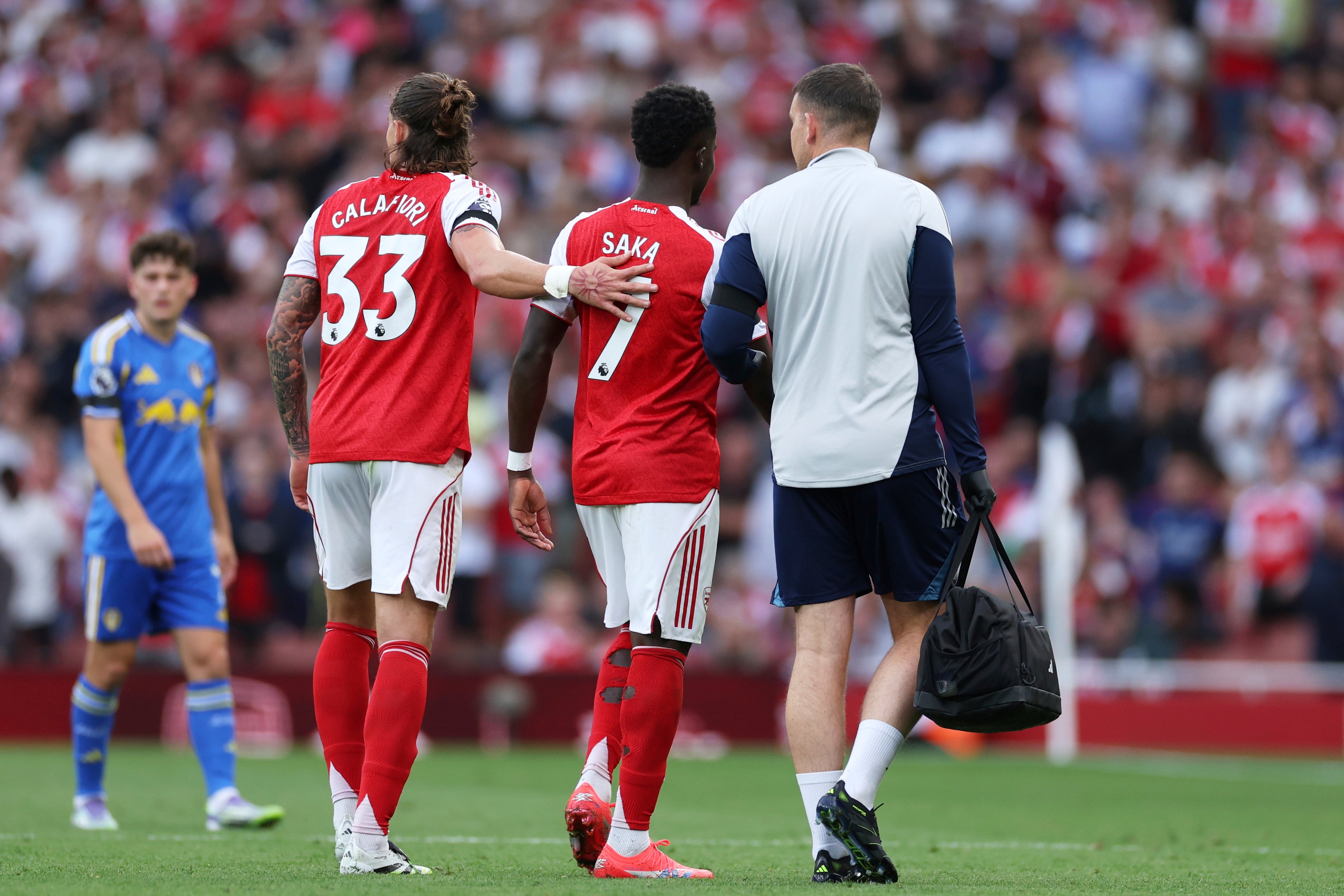 Bukayo Saka hobbles off in huge injury worry for Arsenal