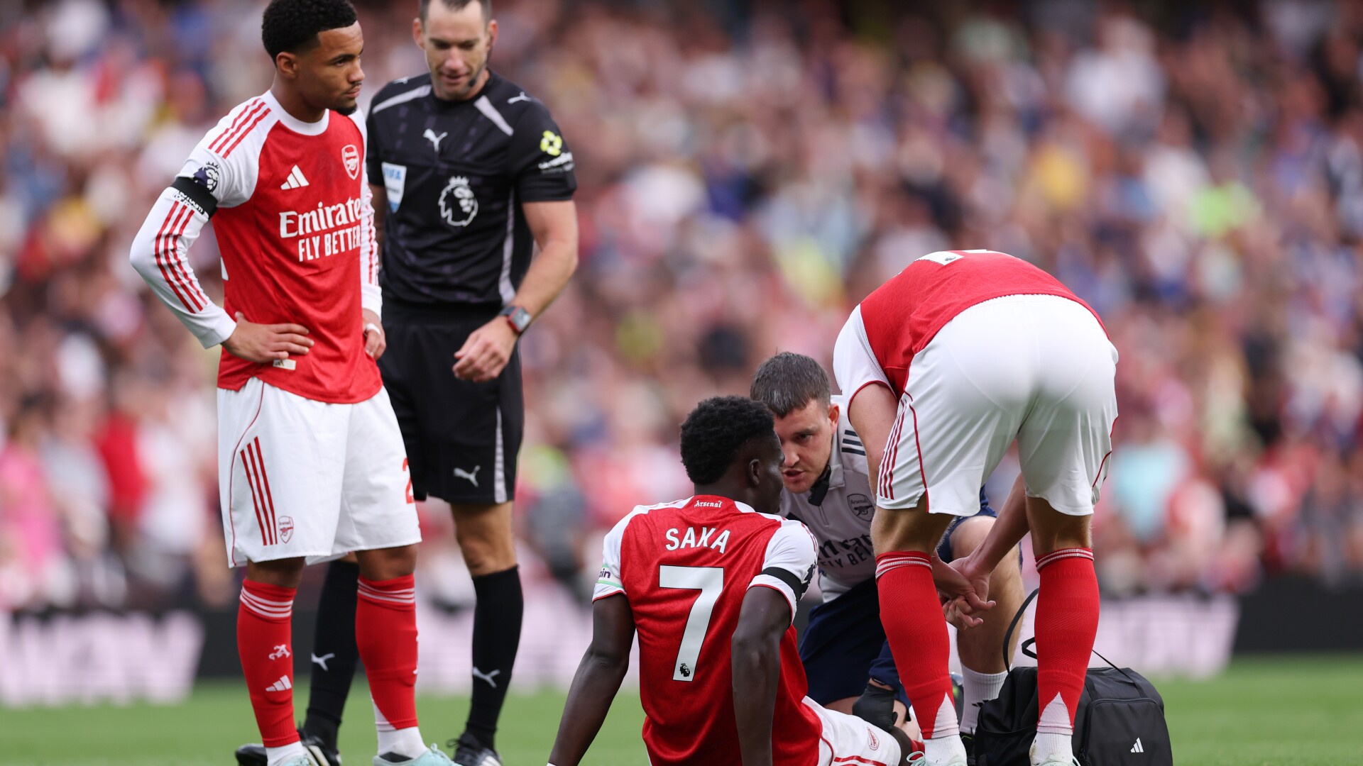 Bukayo Saka injury latest update — Arsenal, England star suffers ...
