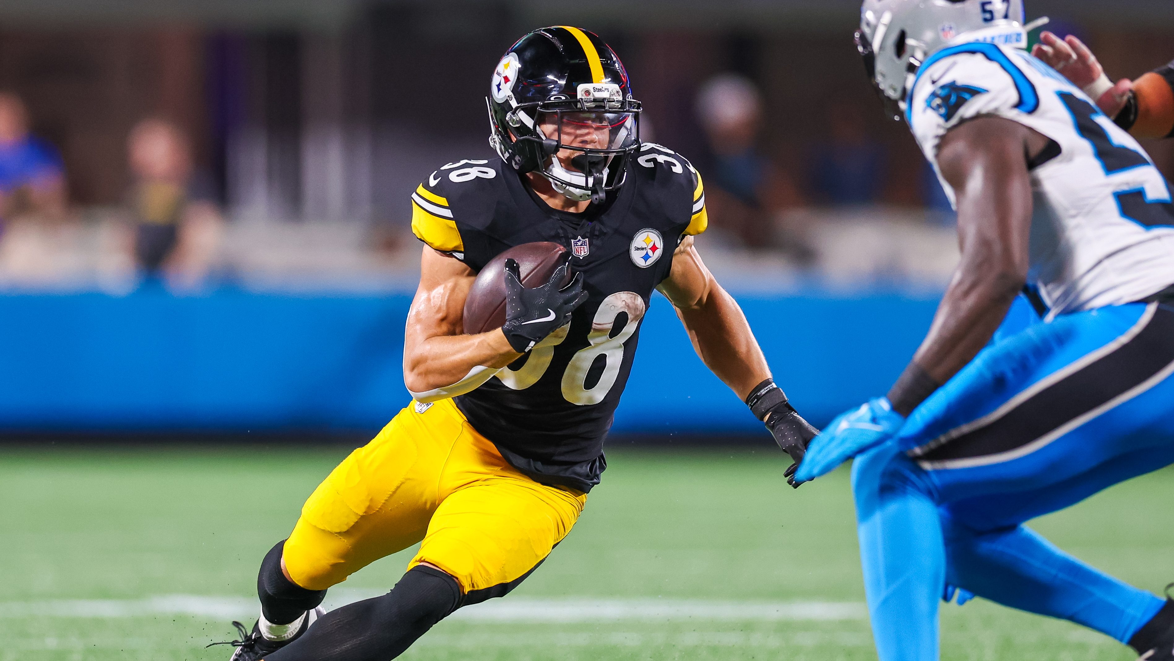 Former Indianapolis Colts Running Back Cut by AFC Rival